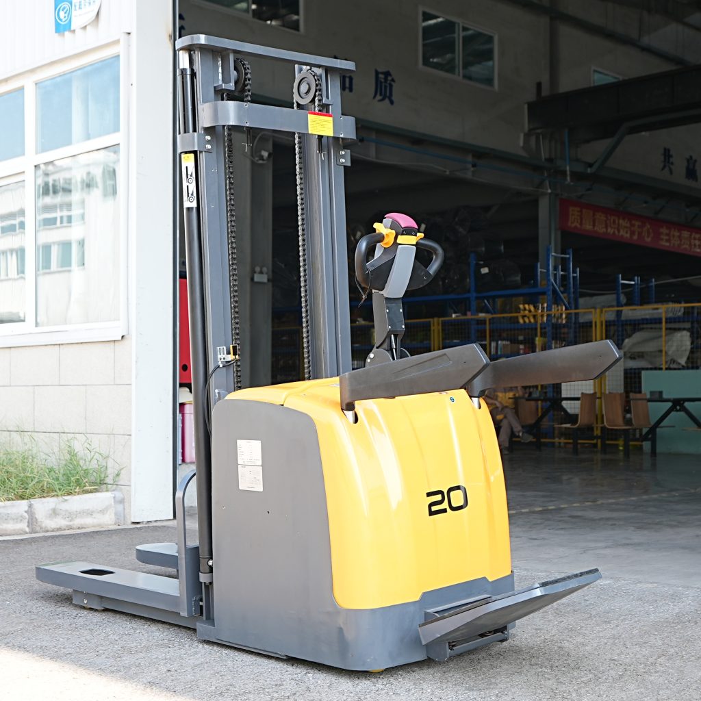 Heavy-duty standing-type Stacker - jinchengyu